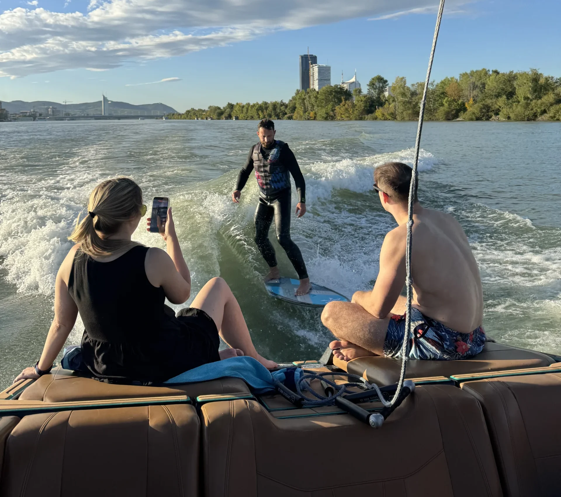 Wakesurfen Wien | Wakesurfing Vienna - Surf Dock Wien